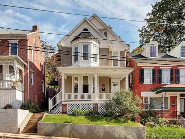 17 Church St, Glen Rock, PA 17327