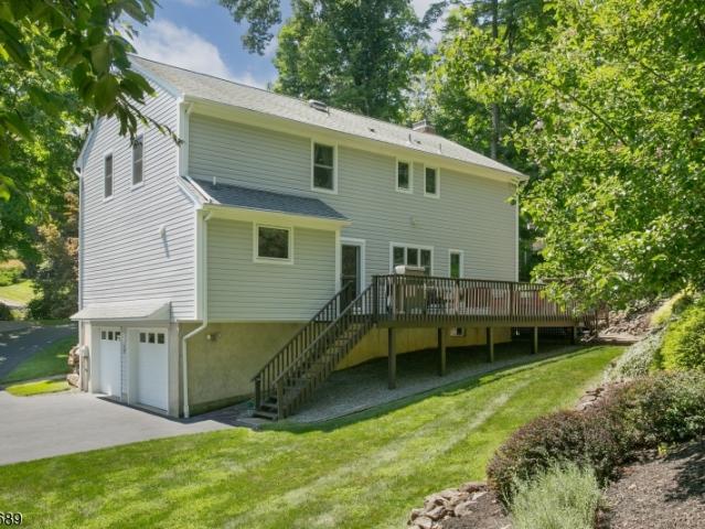 17 Colonel Evans Dr