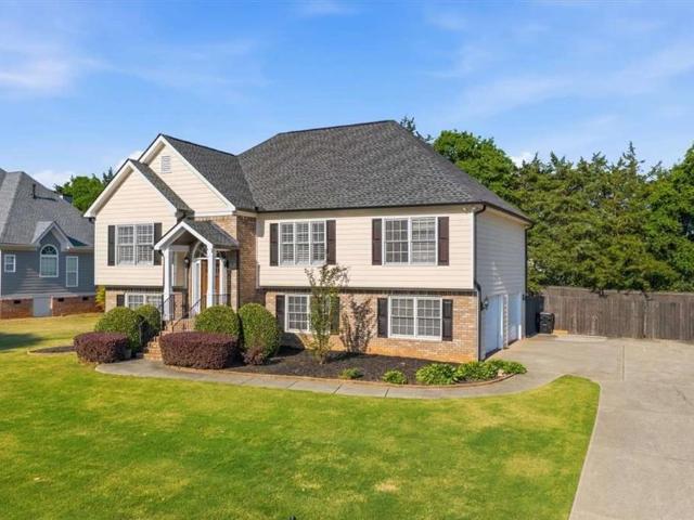 17 Colonial Circle