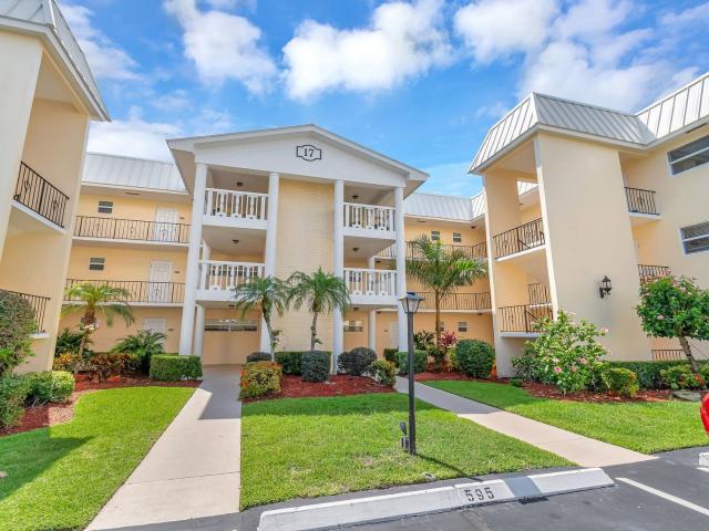 17 Colonial Club Drive, 204, Boynton Beach, FL