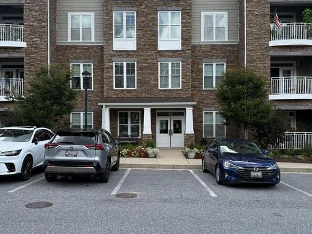 17 Clay Lodge Lane # 404