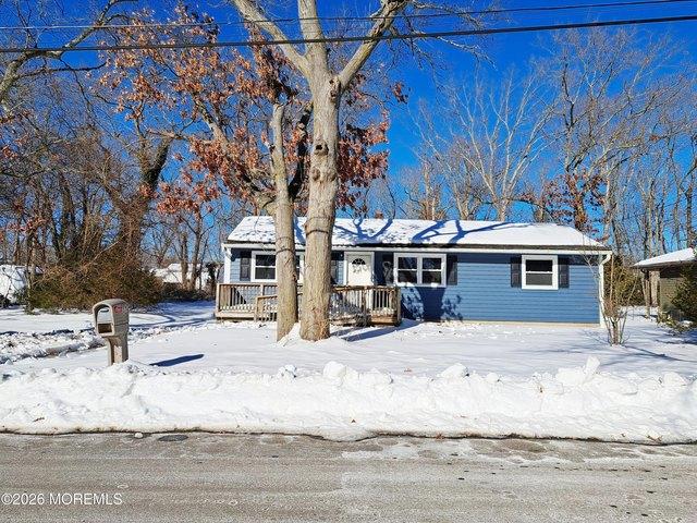 17 Clark Dr, Howell, NJ 07731