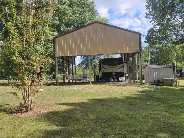 17 Clearwater Cr