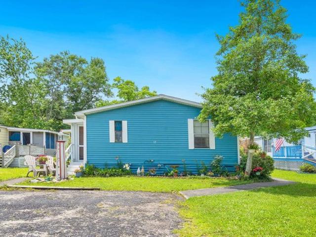 17 Crooked Island Cir, Murrells Inlet, SC 29576