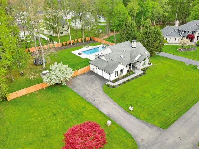 17 Crossbow Drive