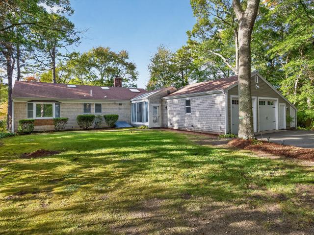 17 Cranberry Ln, Falmouth, MA 02536 | MLS #22601
