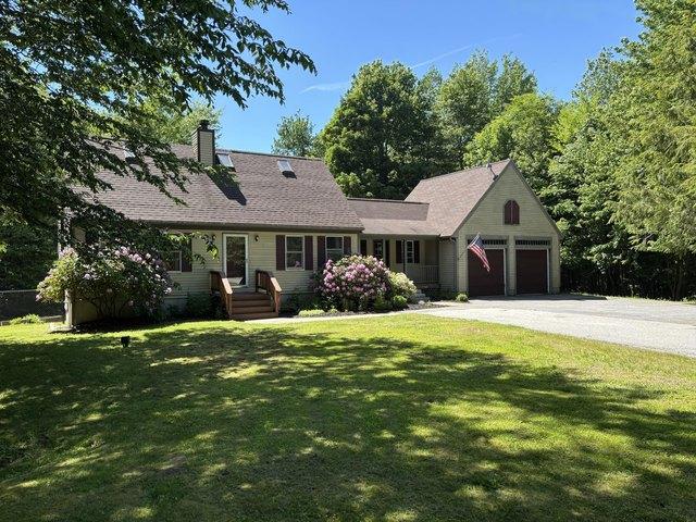 17 Curtis Rd, Freeport, ME 04032