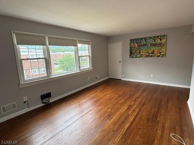 17 Dartmouth Ave # 2B