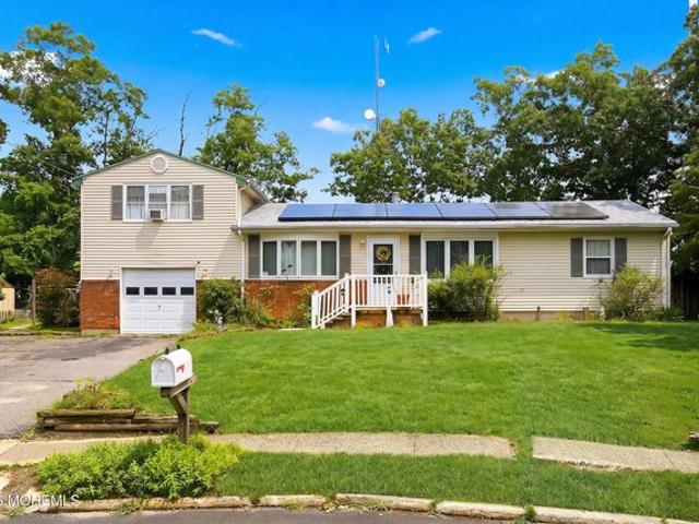 17 Darye Ct, Toms River, NJ 08755