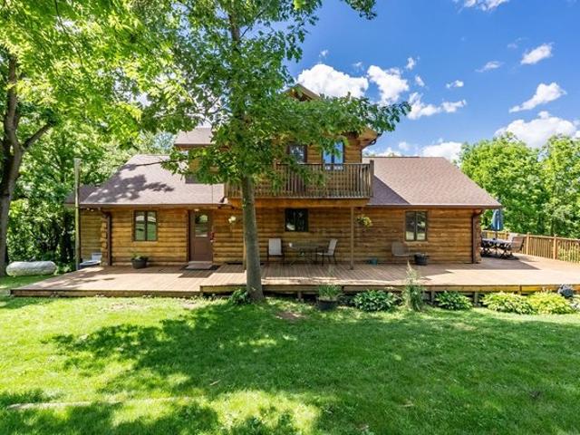 17 Deer Run Rd, Orion, IL 61273
