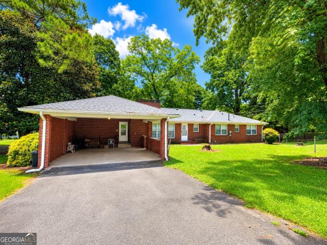 17 Deforest Avenue