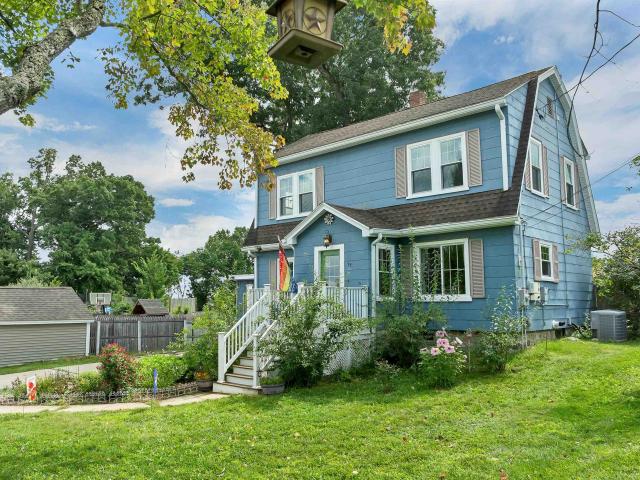 17 Desaulnier Street