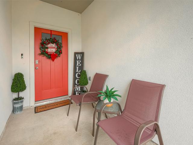 17 Desert Spring Lane