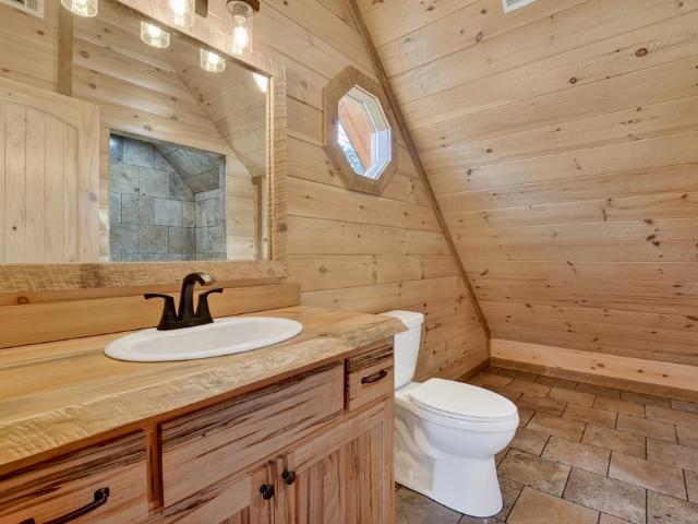 17 Dial Mountain Dr, Blue Ridge, GA 30513 | MLS #429505