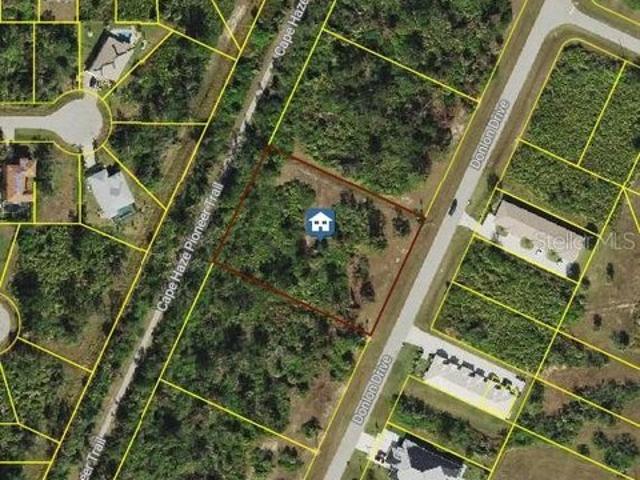 17 Donlon Dr, Rotonda West, FL 33947
