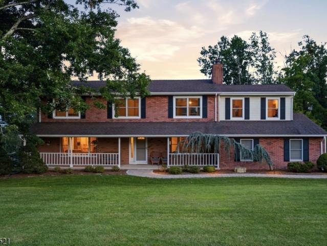 17 Dogwood Dr