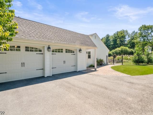 17 Drake Rd