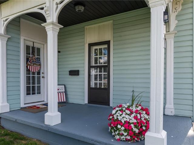 17 E Oak Street