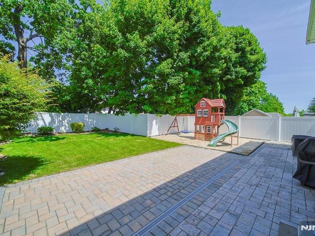 17 E Fairmount Avenue