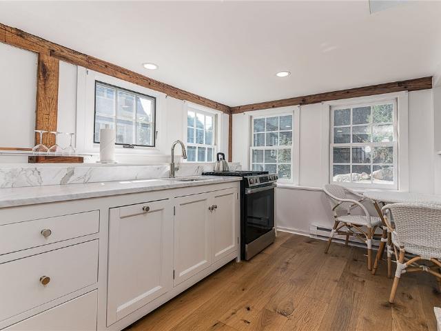 17 E Hills Rd, Westerly, RI 02891 | MLS #1417