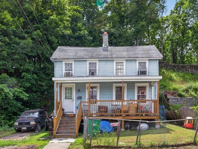 17 East St, Beacon, NY 12508