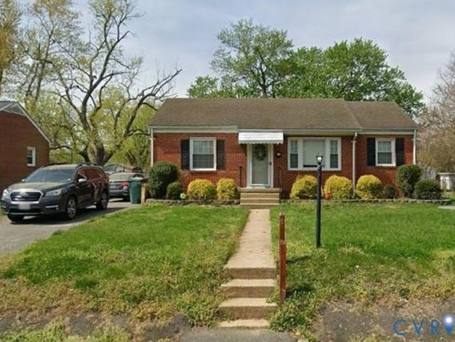 17 Eastlake Dr, Sandston, VA 23150