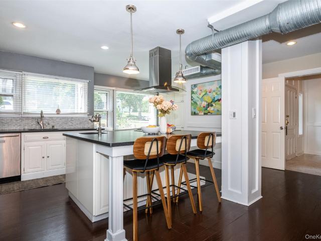 17 Edgewood Avenue