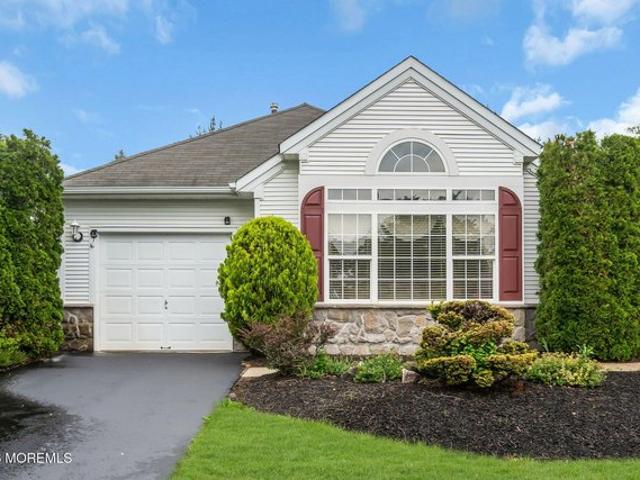 17 Falstaff Dr, Manchester, NJ 08759