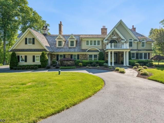 17 Fawn Hill Dr