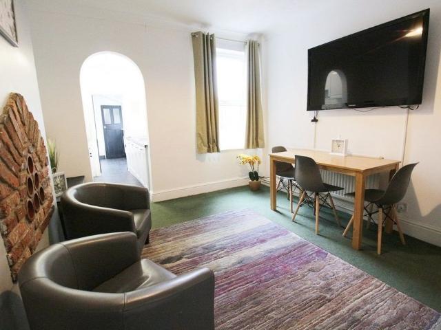 17 Foss Bank, Lincoln, Lincolnshire, LN1 1TA