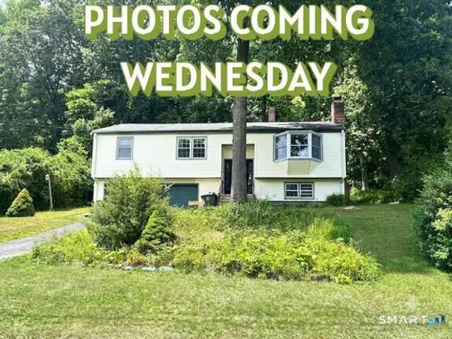 17 Fowler Ter, Milford, CT 06460