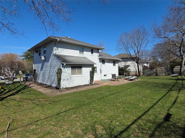 17 Fresno Dr, Plainview, NY 11803 | MLS #987421 | Compass