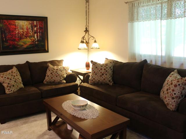 17 Gallina Pond Drive