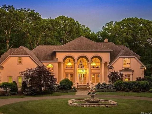 17 Gate Post Ln, Woodbury, CT 06798
