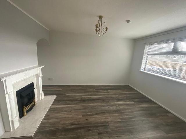 17 Glencairn Walk, Belfast, BT13 3TB