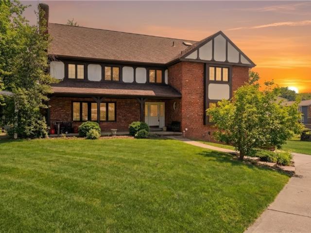 17 Grant Cir