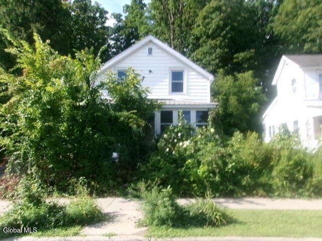 17 Hamilton Ave, Corinth, NY 12822