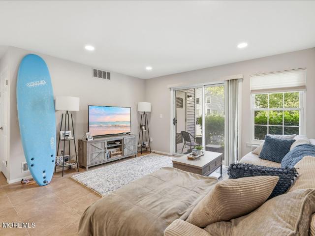 17 Hackamore Court