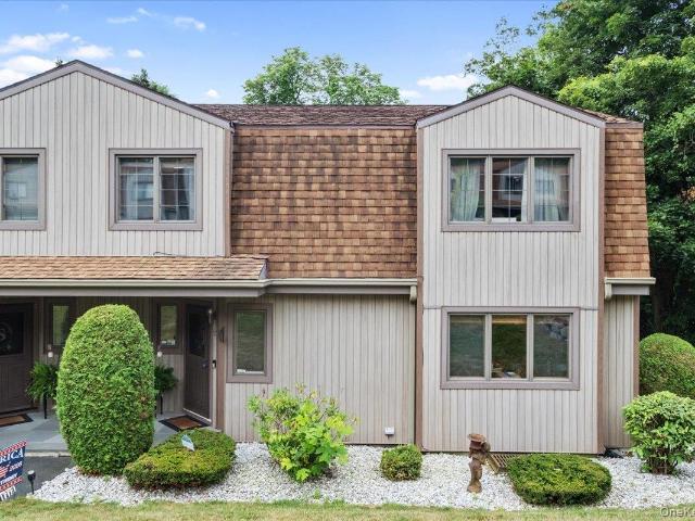 17 High Meadow Trail