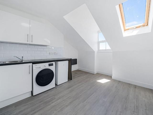 17 High Street, Southend On Sea SS1, Studio to rent, £775 pcm | PrimeLocation