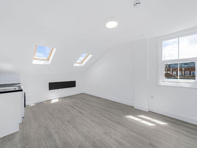 17 High Street, Southend On Sea SS1, Studio to rent, £875 pcm | PrimeLocation