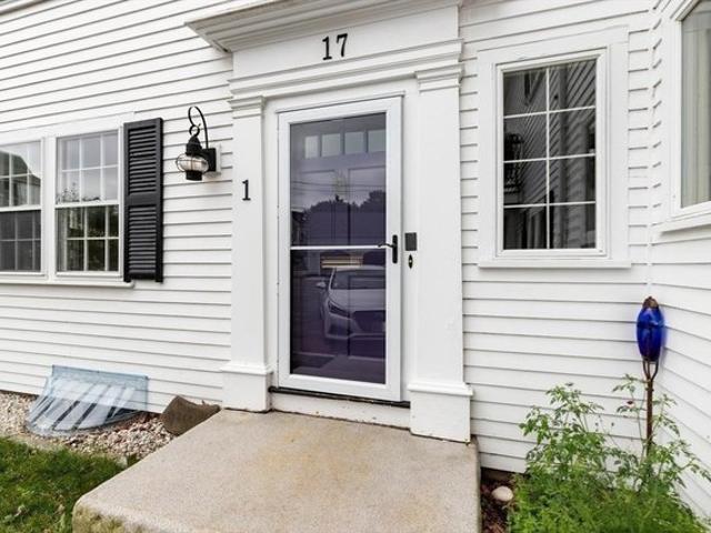 17 Highland St Unit 1, Rockport, MA 01966