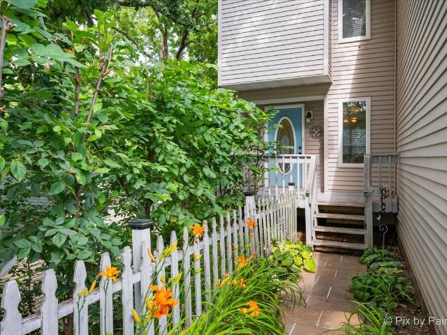 17 Hillcrest Avenue