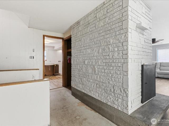 17 Hillcrest Avenue