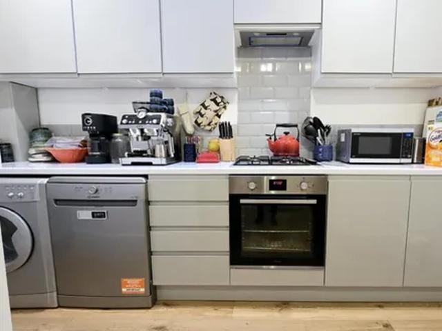 17 Hillmarton Road, London, N7 9JE, United Kingdom | 3 bed apartment for rent #139332874 | Rentberry