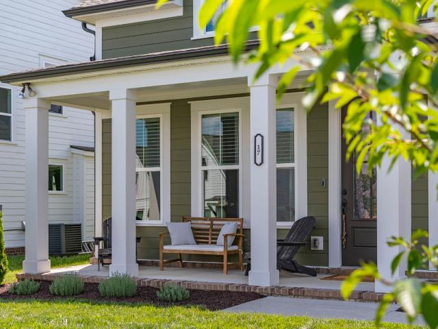 17 Honey Oak Ct