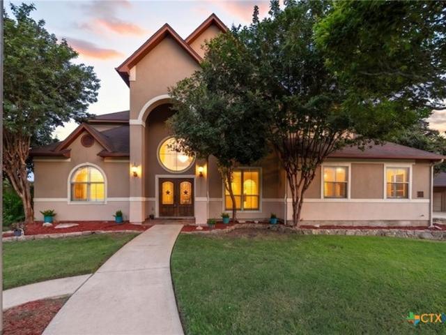 17 Horseshoe Ct, New Braunfels, TX 78132