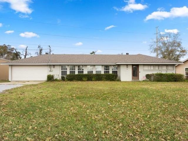 17 Horseshoe Ln, Sulphur, LA 70663