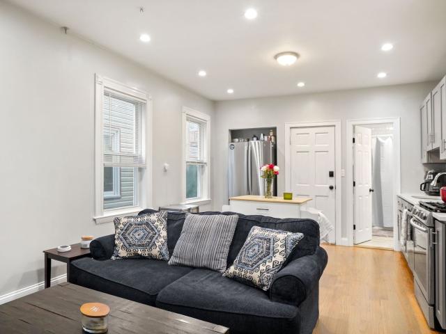 17 Howes Street Unit 1, Boston, US, MA