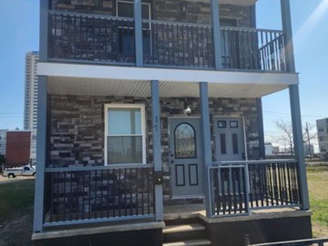 17 Irving Ave, Atlantic City, NJ 08401